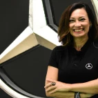 Mercedes-Benz lança novas versões 417 e 517 da linha Sprinter no ...