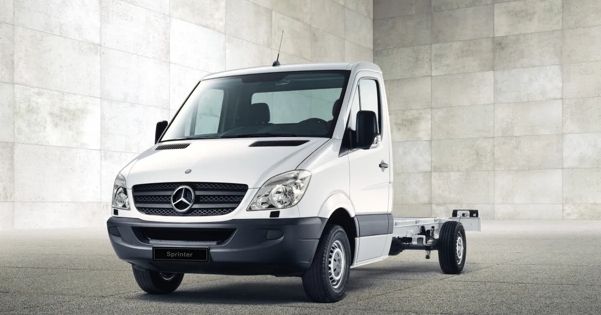 Na comemoração dos seus 60 anos, a Mercedes-Benz Argentina apresenta a ...